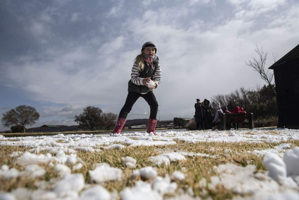 PICTURES: Rare snow turns Joburg into winter wonderland | The Citizen