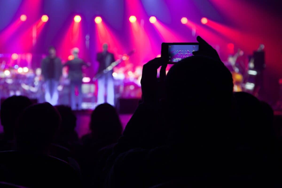 Why are fans throwing stuff at artists on stage?
