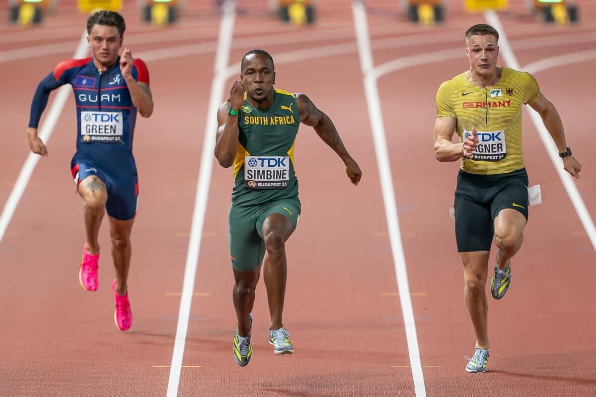 'I feel good': Akani Simbine keeps World Champs medal hopes alive | The Citizen