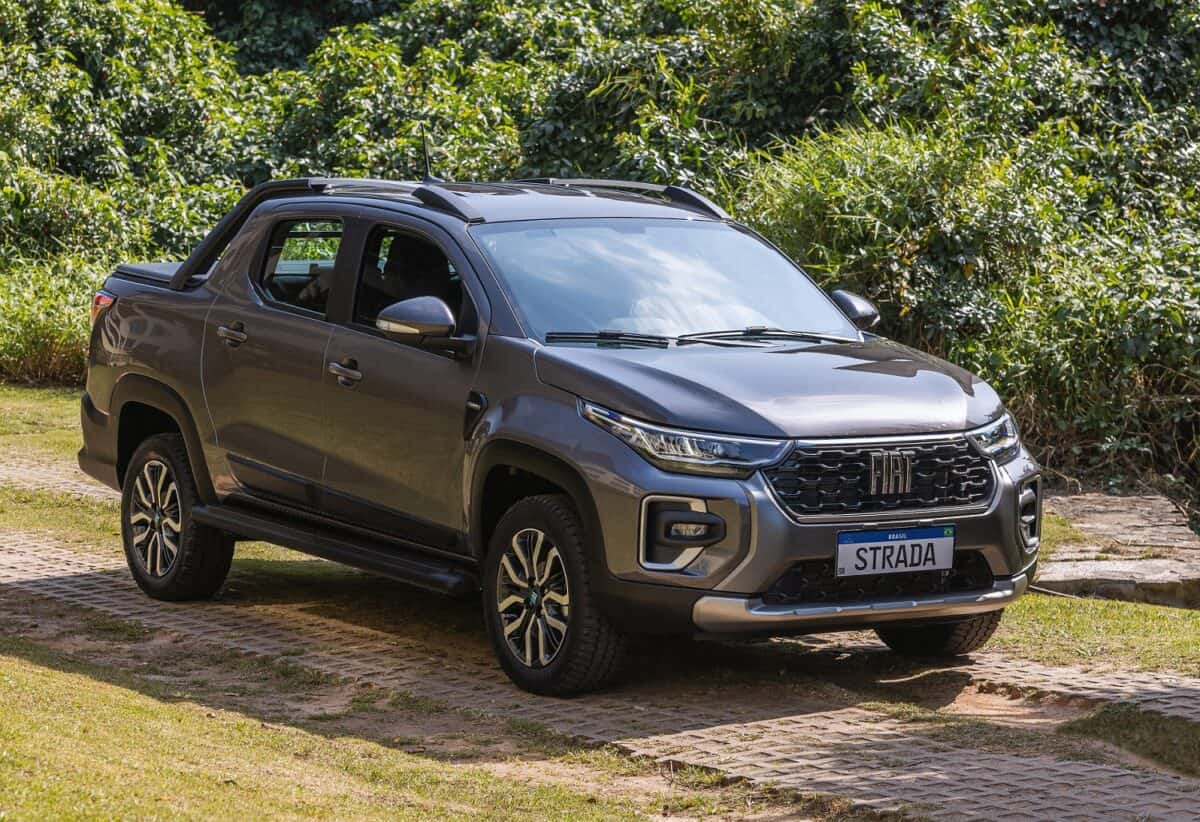 Forbidden half-ton dream: Facelift Fiat Strada revealed in Brazil