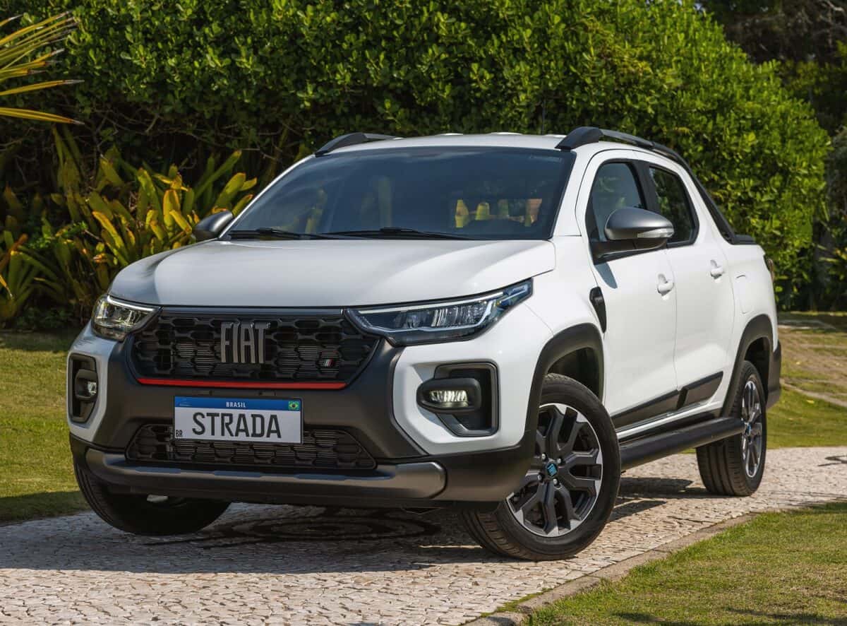 Forbidden half-ton dream: Facelift Fiat Strada revealed in Brazil