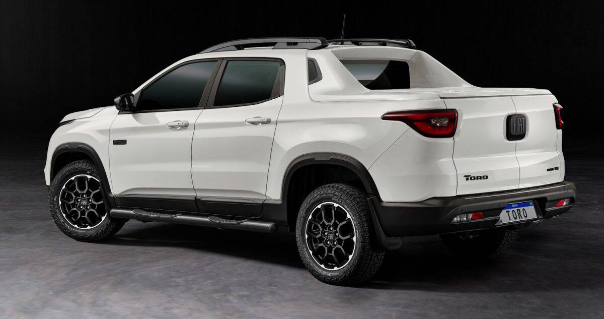 Cannot-have Fiat Toro shows updated polarising face