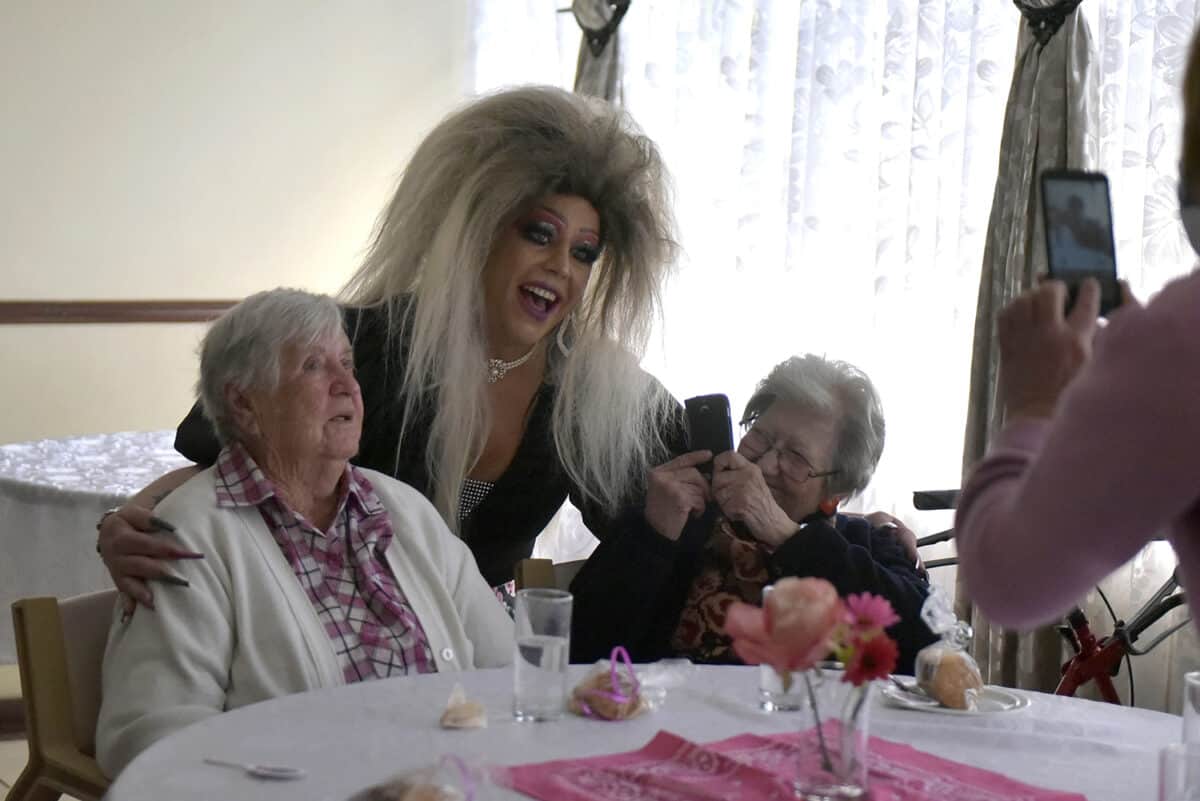 'It can be boring here at times': Drag show for the elderly to ...