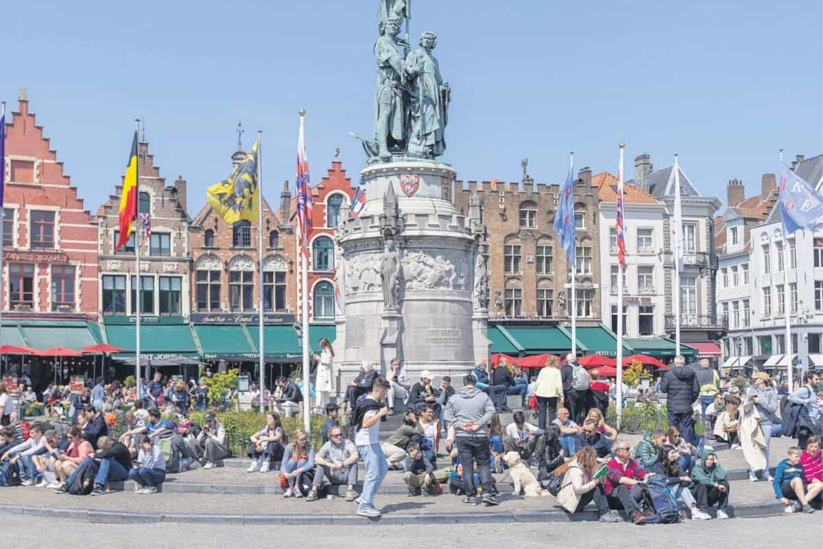 Belgium canal city of Bruges hits 'red line' with tourist crowds | The ...