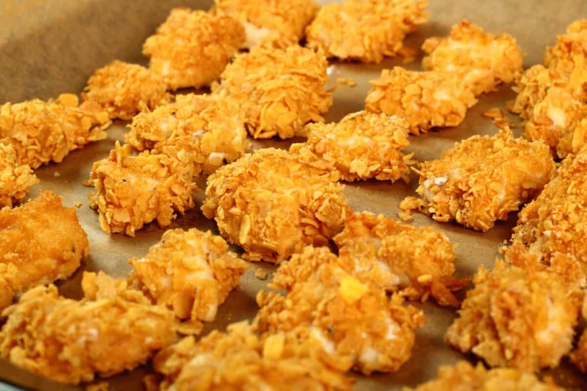 Recipe of the day: Coated chicken nuggets with cornflakes crumbs