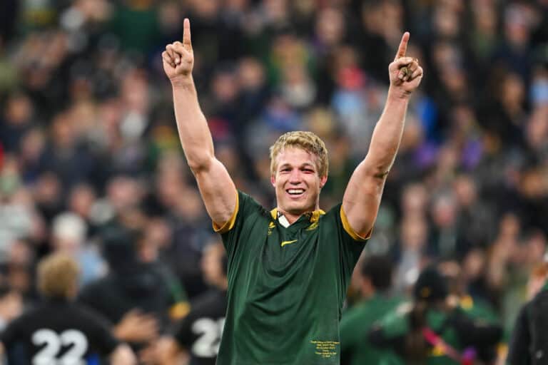 Super Pieter-Steph du Toit tackles Boks to World Cup title