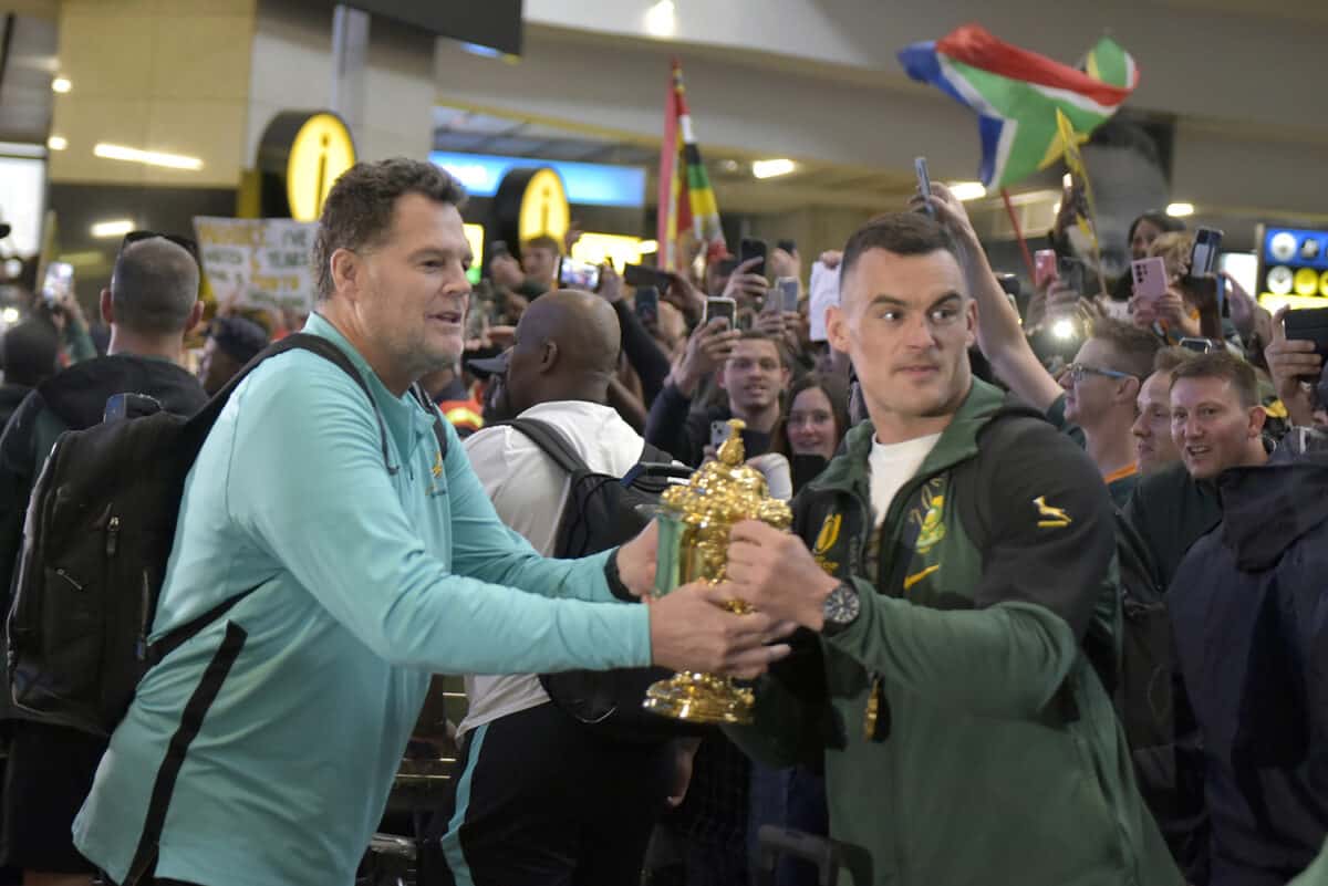 In pictures: The victorious Springboks arrive back in SA to a rousing ...