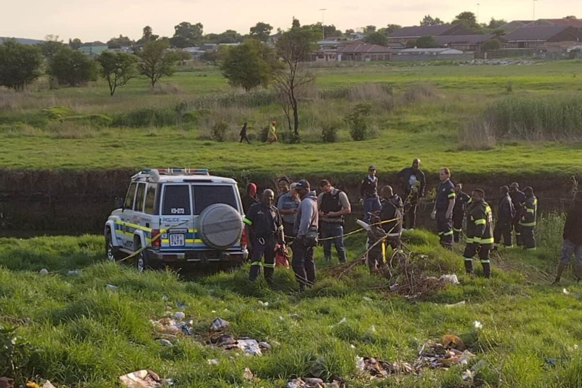 Joburg EMS searching for teen presumed drowned in Soweto