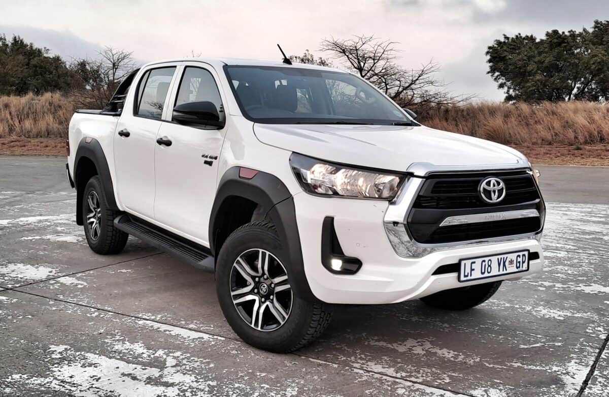 Toyota Hilux Raider X loses race against Ford Ranger single turbo | The ...