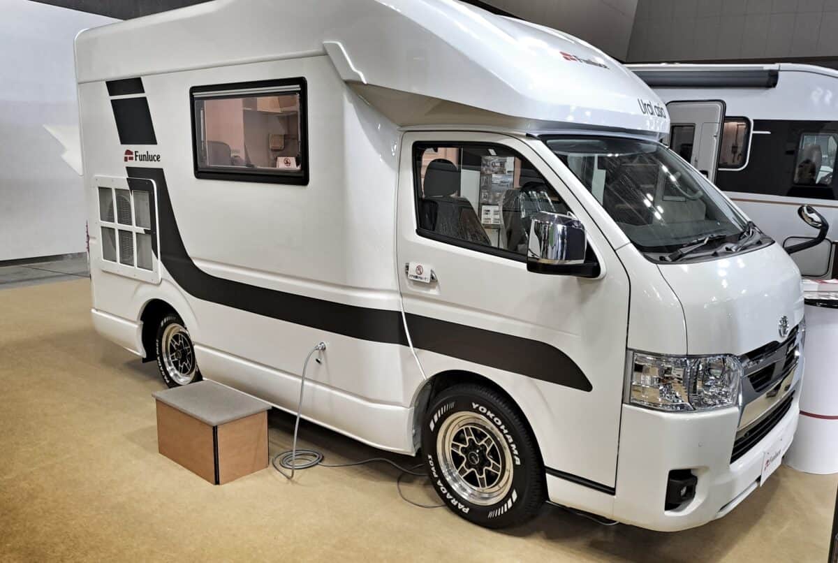 IN PICTURES: How to pimp a Toyota HiAce into a camper van | The Citizen
