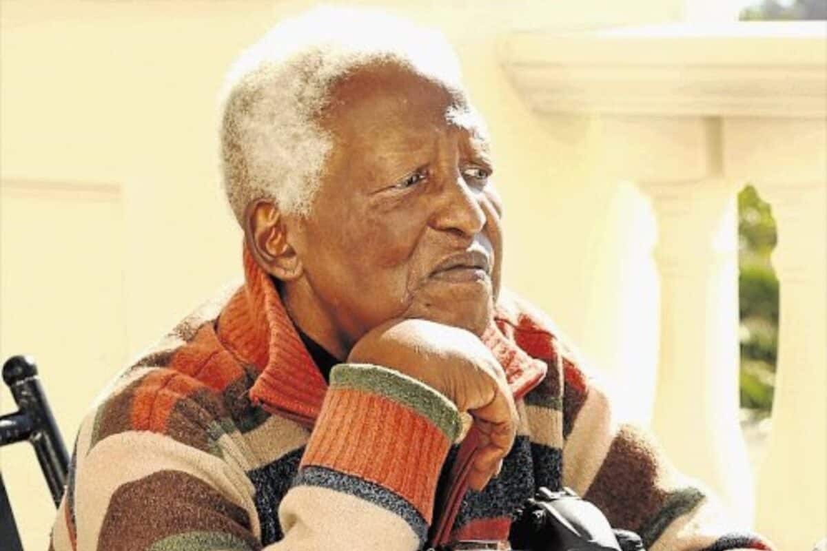 Ramaphosa pays tribute to legendary photographer Dr Magubane