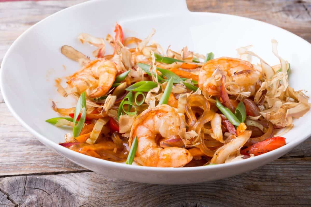Recipe of the day: Sticky honey prawn noodle salad | The Citizen
