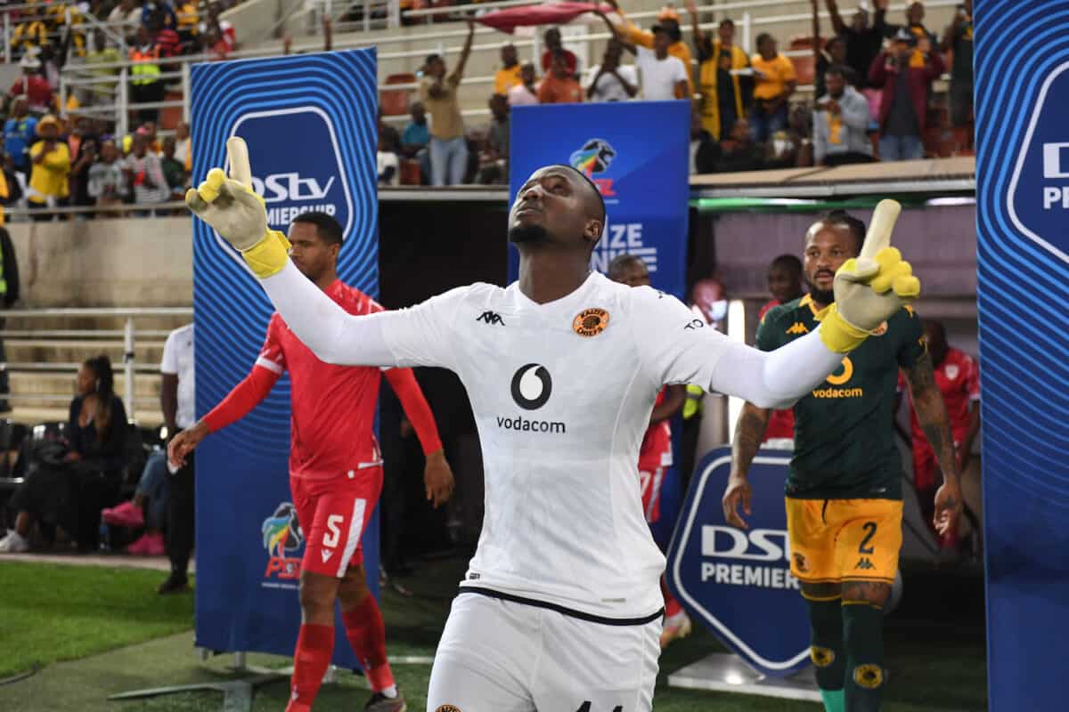 Kaizer Chiefs hand trio new contracts