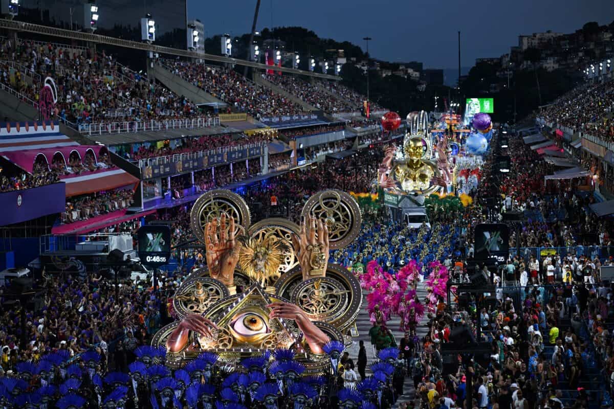 'Everyone jumping, everyone happy': Rio celebrates carnival | The Citizen