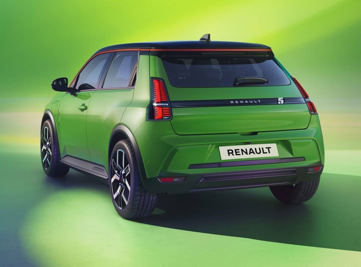 It is back: Renault 5 finally revealed as a retro-styled dedicated EV