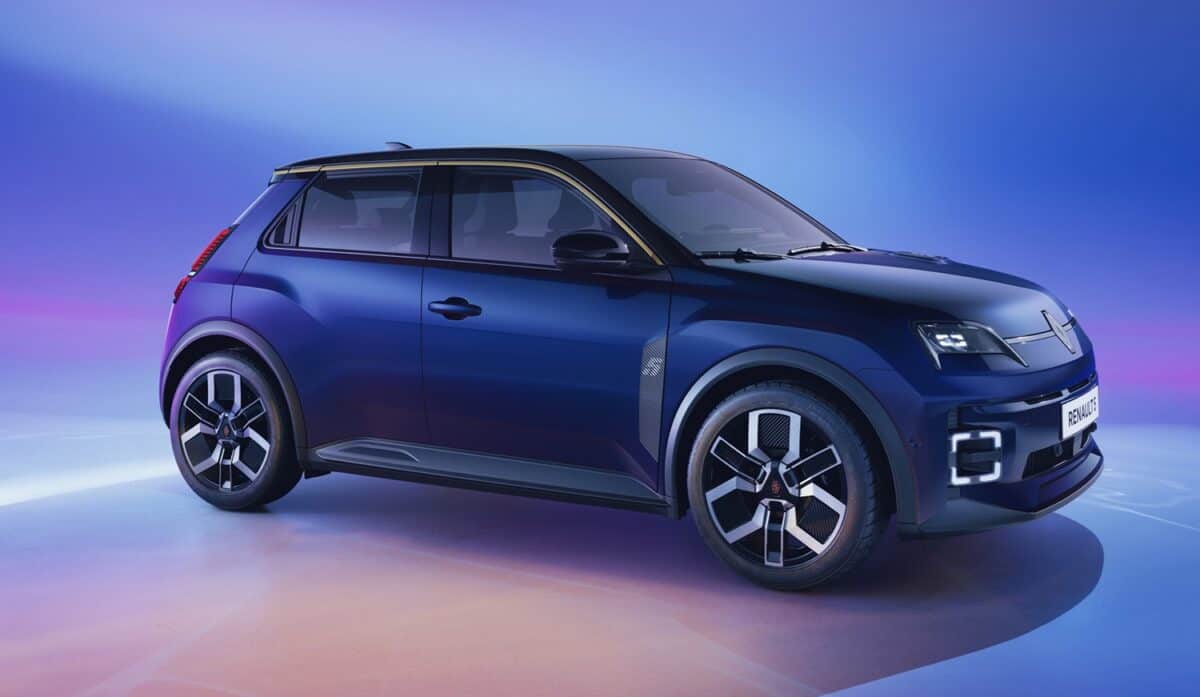 It is back: Renault 5 finally revealed as a retro-styled dedicated EV