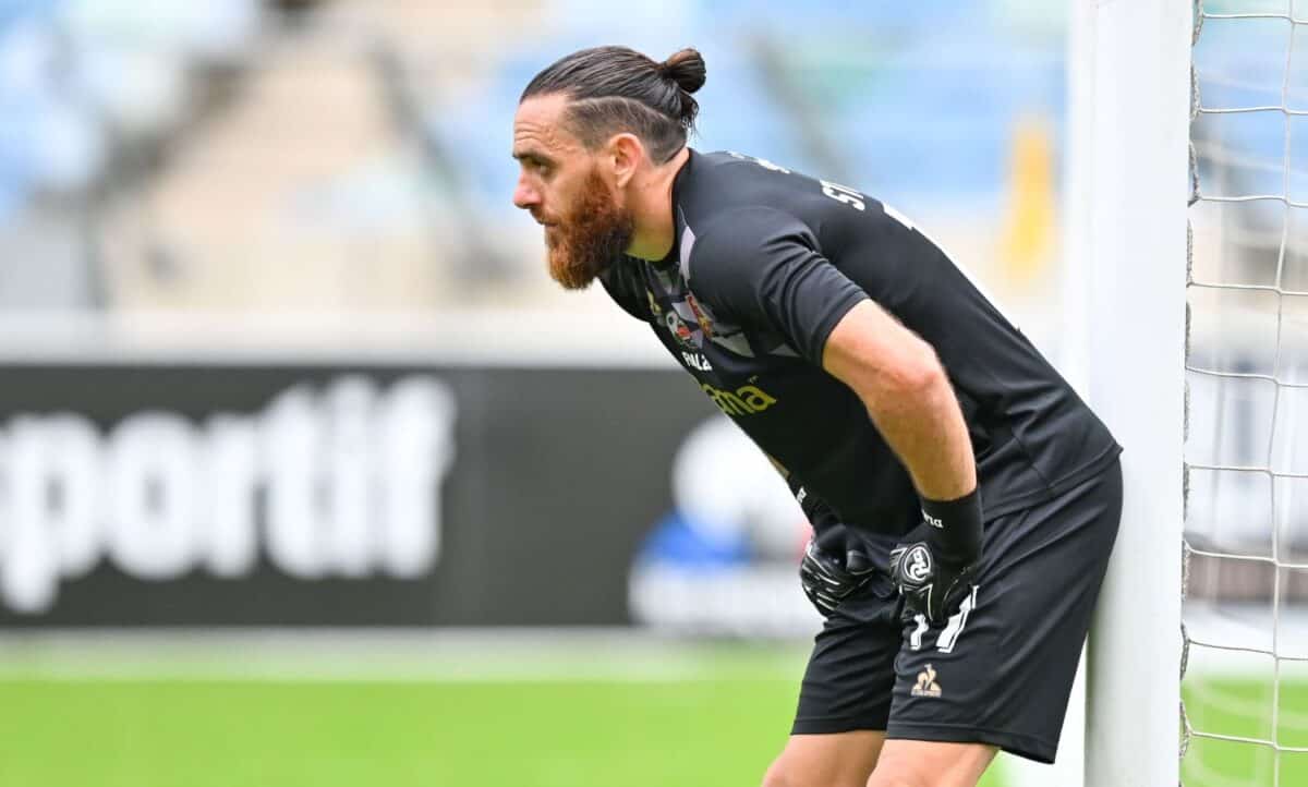 Stellenbosch offer goalkeeper Stephens long-term contract