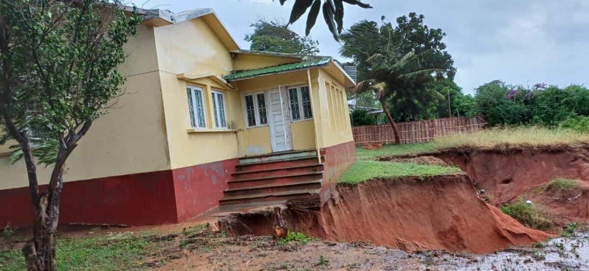 Weather warning: Flooding, damage to homes expected in SA as tropical ...