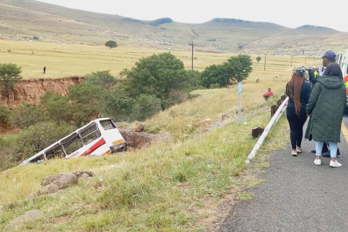 Eastern Cape bus crash claims one life after 'gear, brake failure'