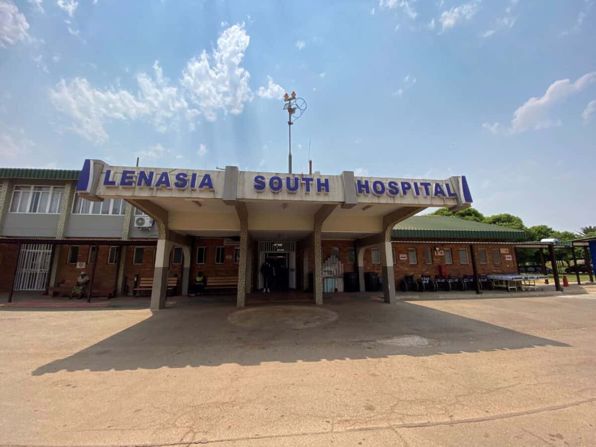 PICS: 'No water and electricity' - Chaos at Lenasia South Hospital ...