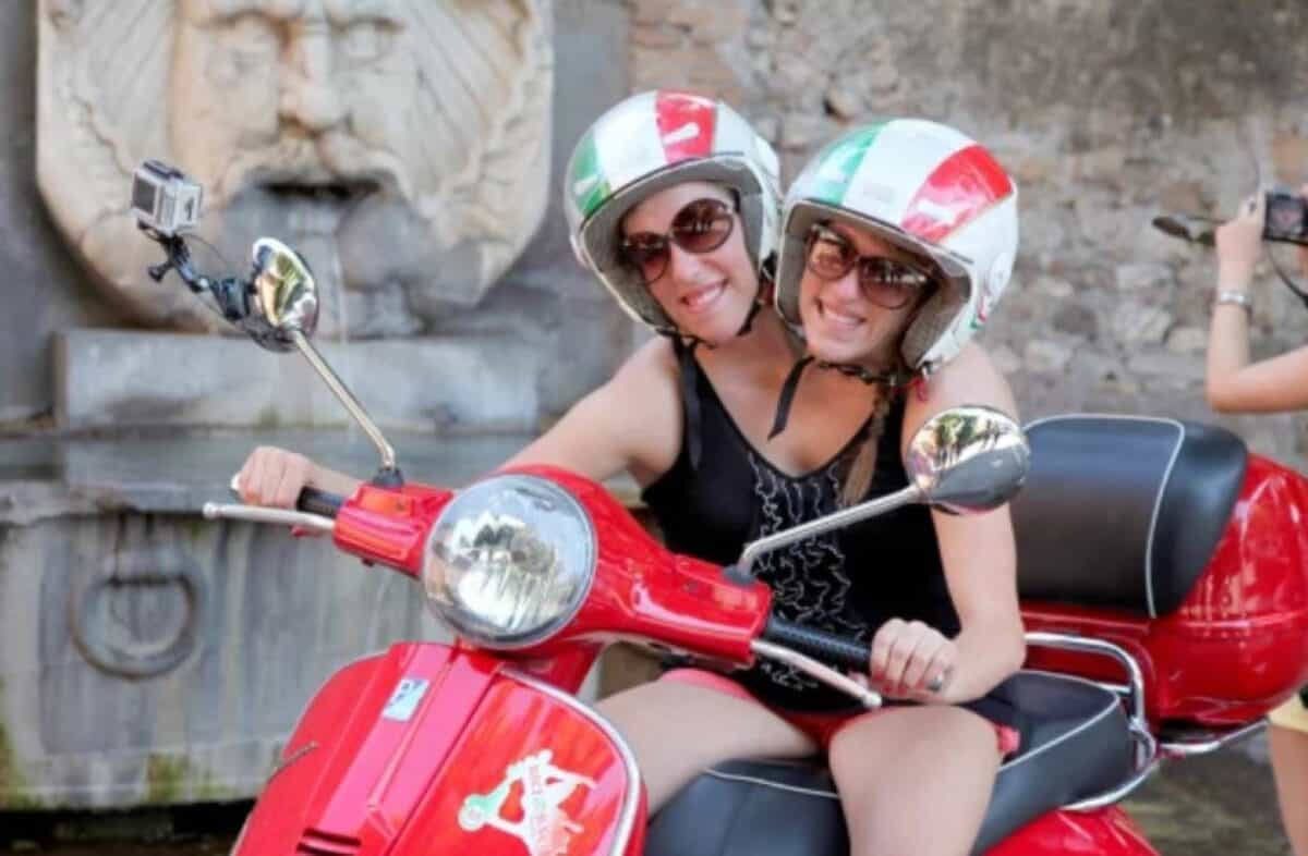 Three is not a crowd: Hensel twin gets married... with conjoined sister ...
