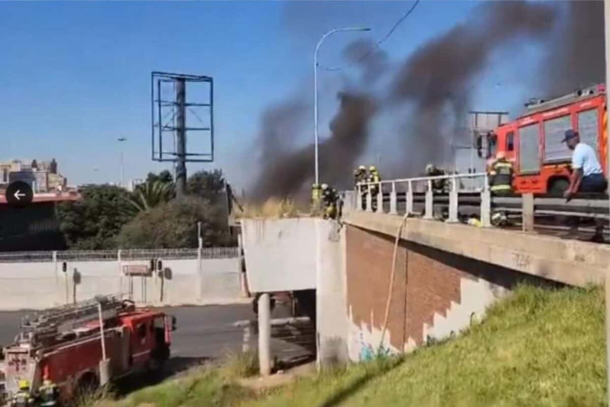 City Power suspects M1 highway fire in Joburg caused by vandals