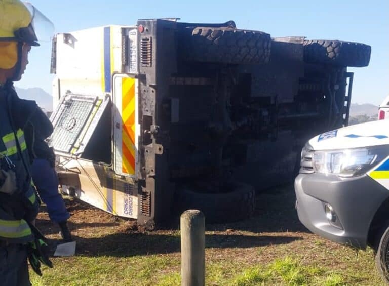 Police respond to claims 'prisoners escaped' from overturned Nyala