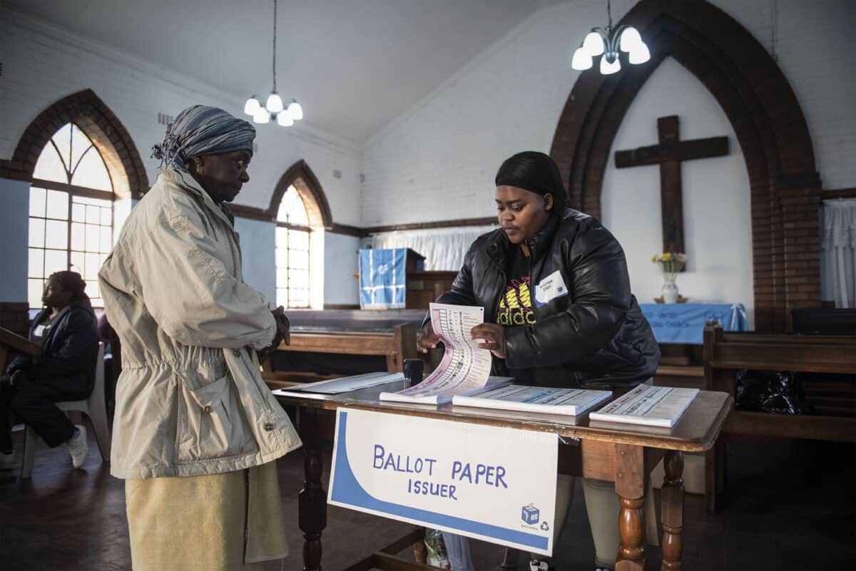 PICTURES: South Africans make their mark in general elections | The Citizen