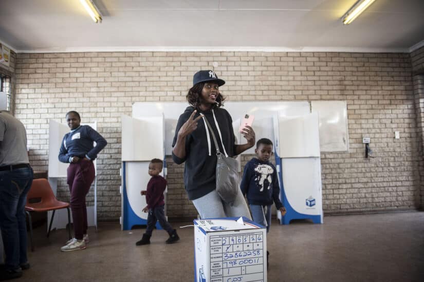 PICTURES: South Africans make their mark in general elections | The Citizen