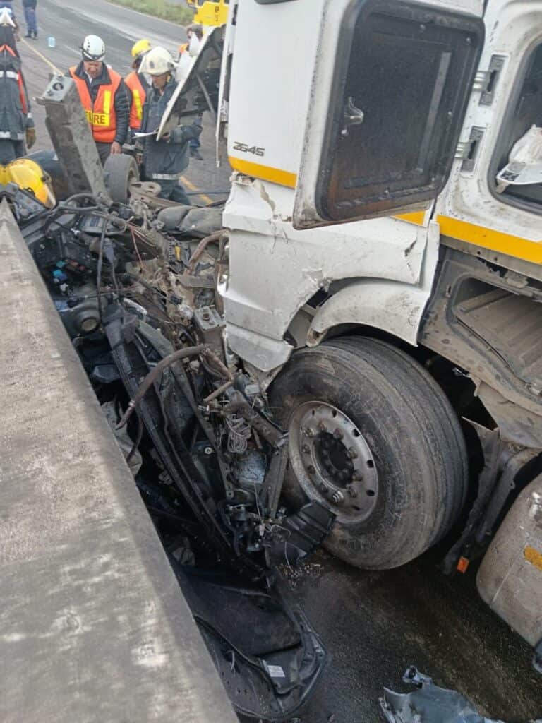 PICS: Five killed as truck ploughs into crashed car in KZN | The Citizen