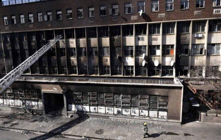 Outa guns for city boss over Usindiso building fire