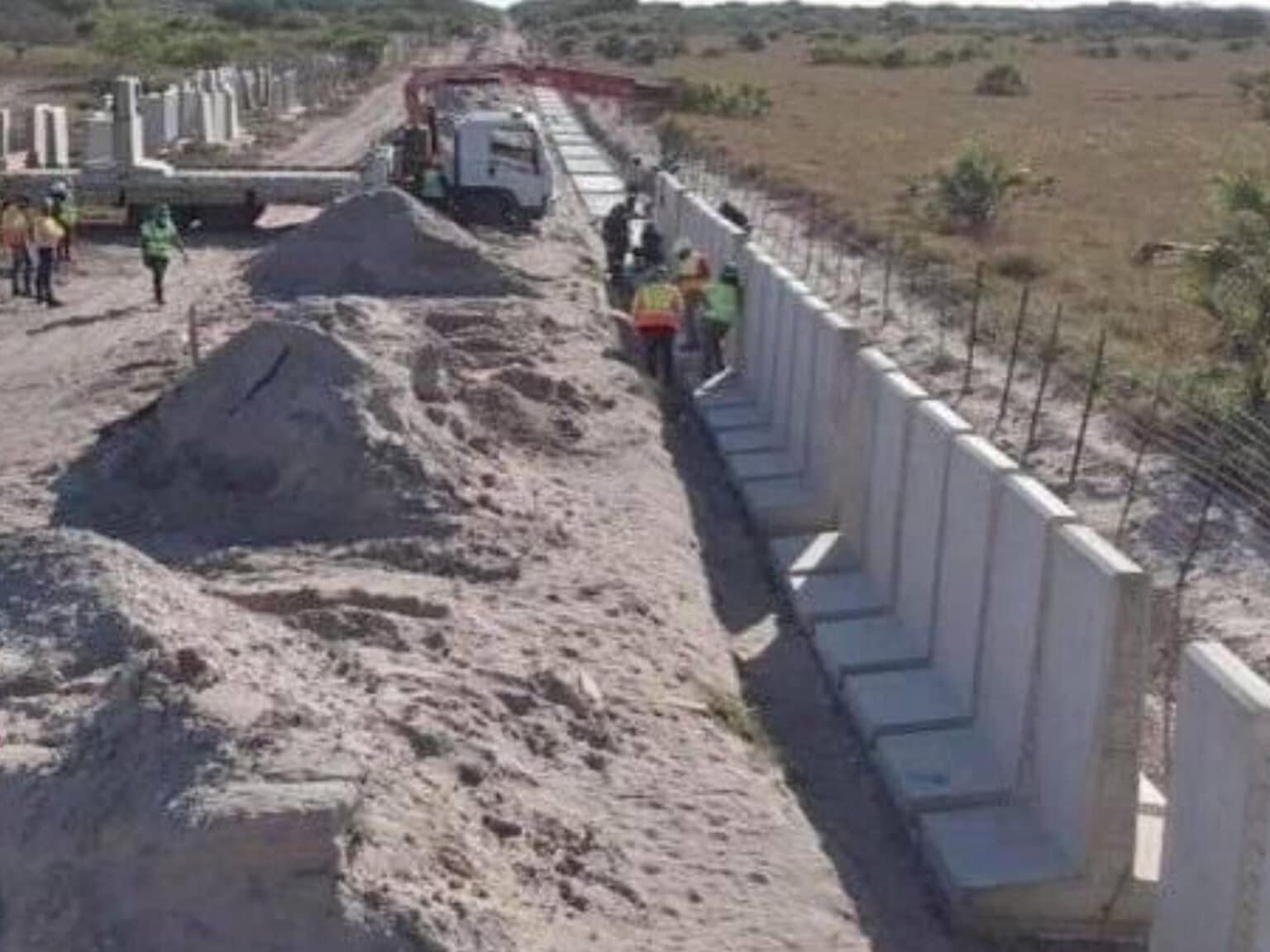 SA-Mozambique 'border wall': First phase of 25km project nears ...