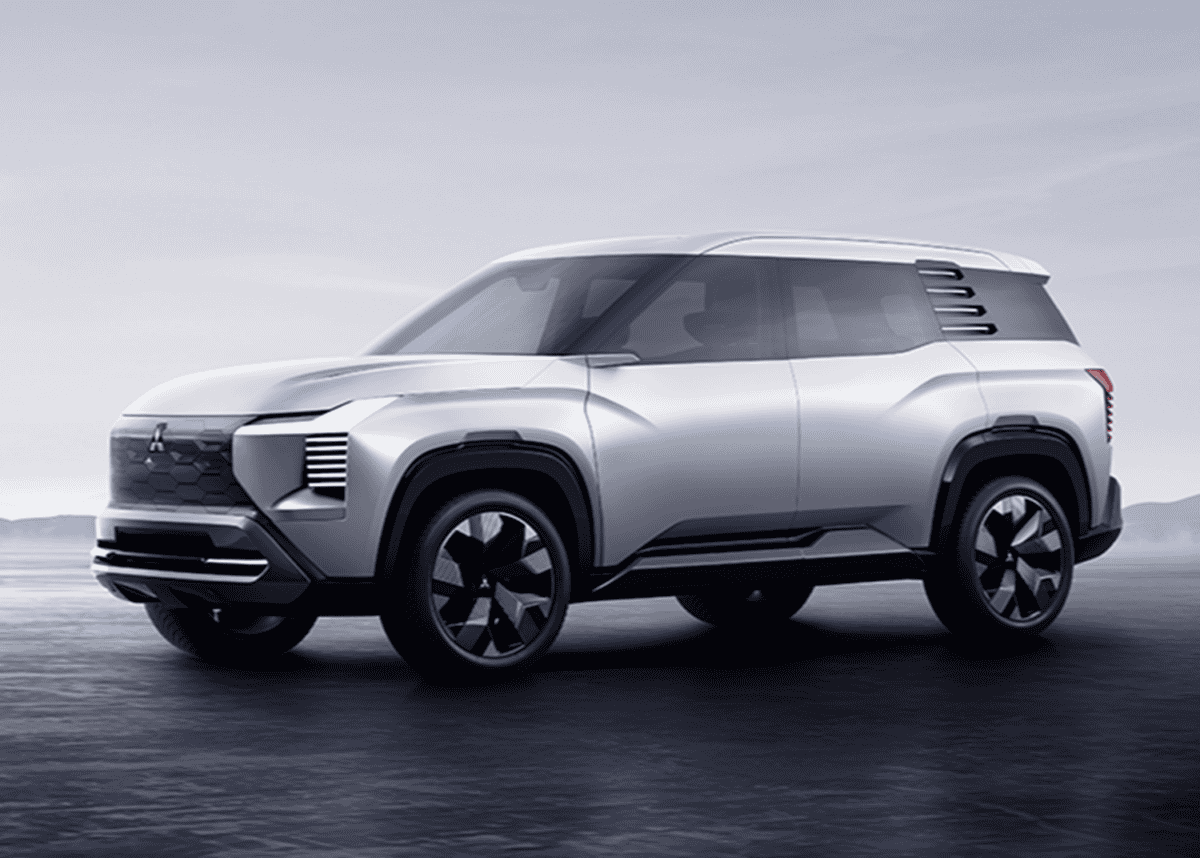 Concept Mitsubishi DST debuts as preview of 'three-row' Xforce