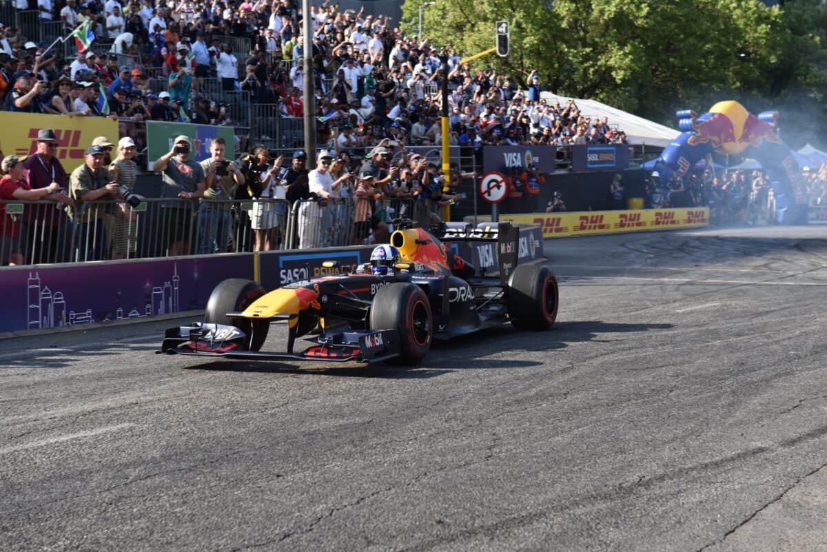 WATCH: Oracle Red Bull RB7 revs South African national anthem | The Citizen