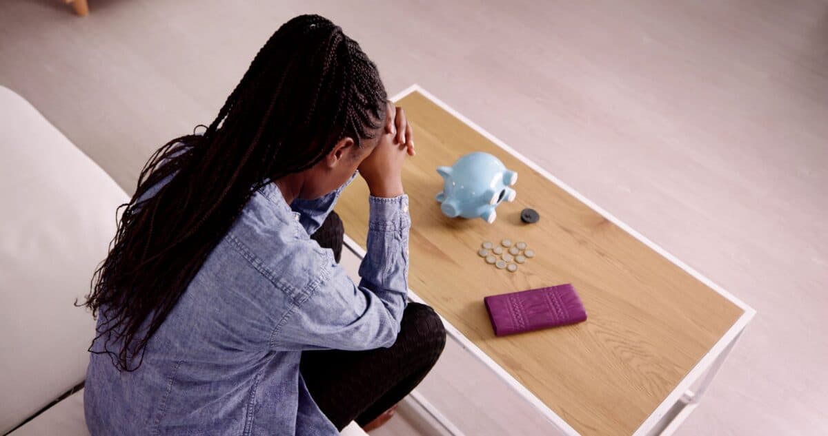 Bank data shows people run out of money long before month end