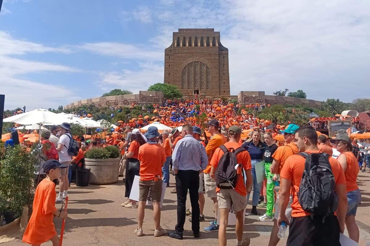 Bela: Thousands rally against controversial act