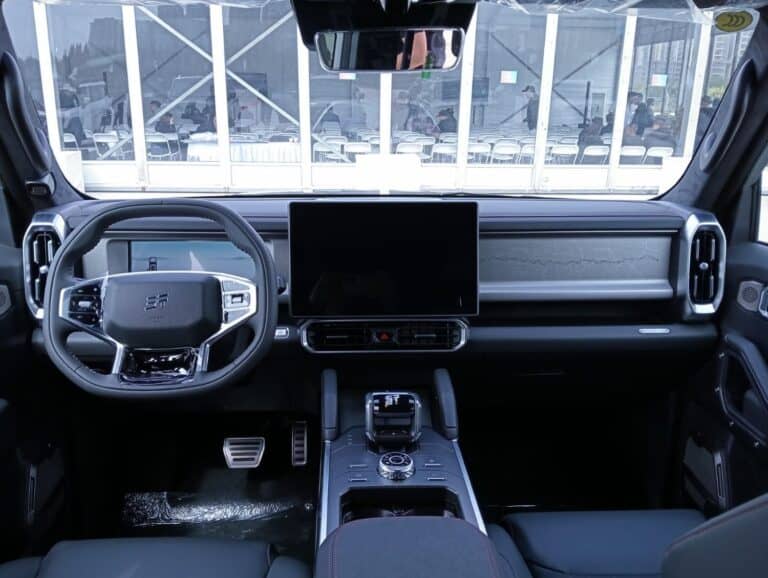 Defender-inspired Jetour T2 to arrive in Mzansi before mid-2025 | The ...