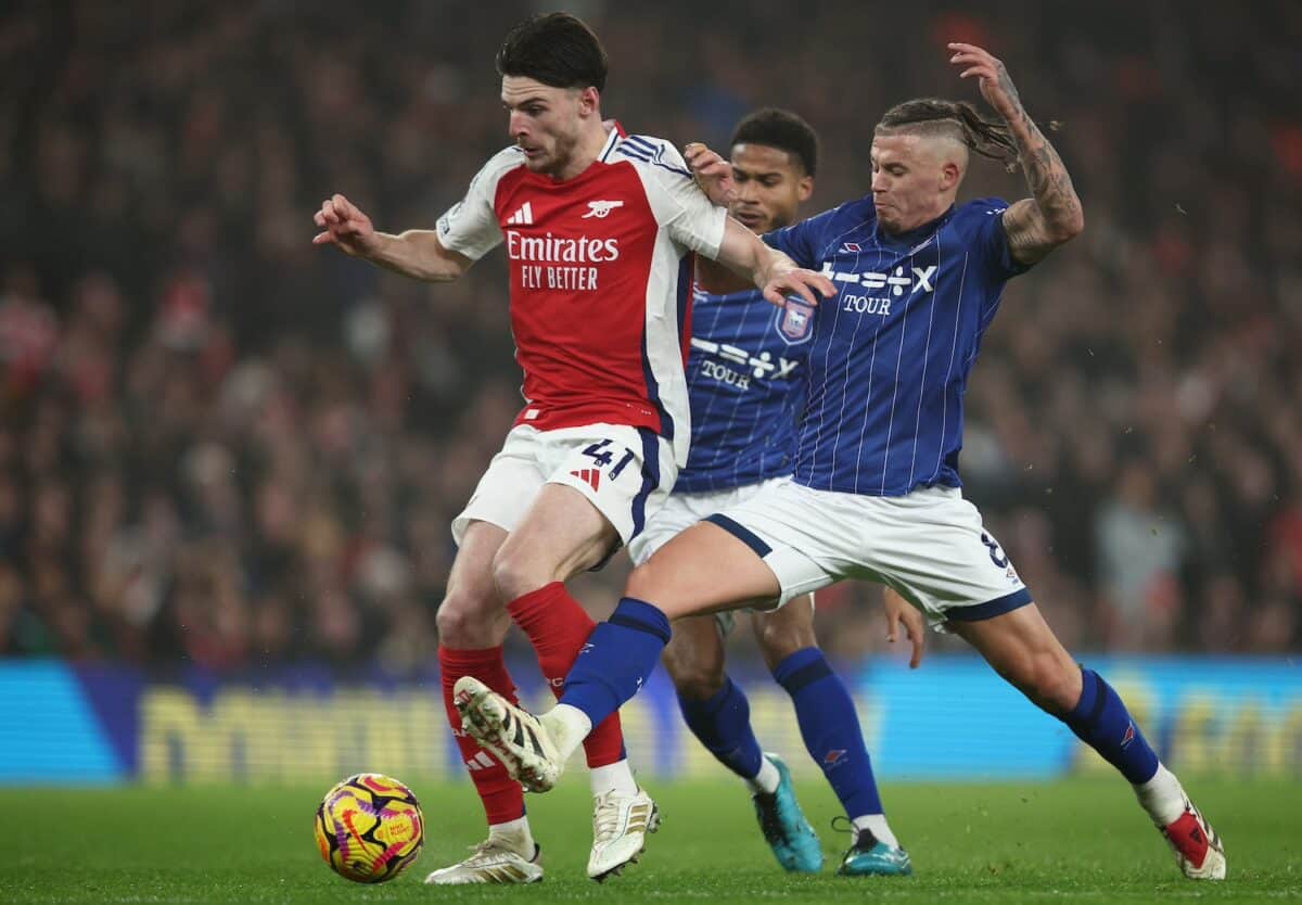 Rice seeks trophies as Arsenal chase down 'full throttle' Liverpool