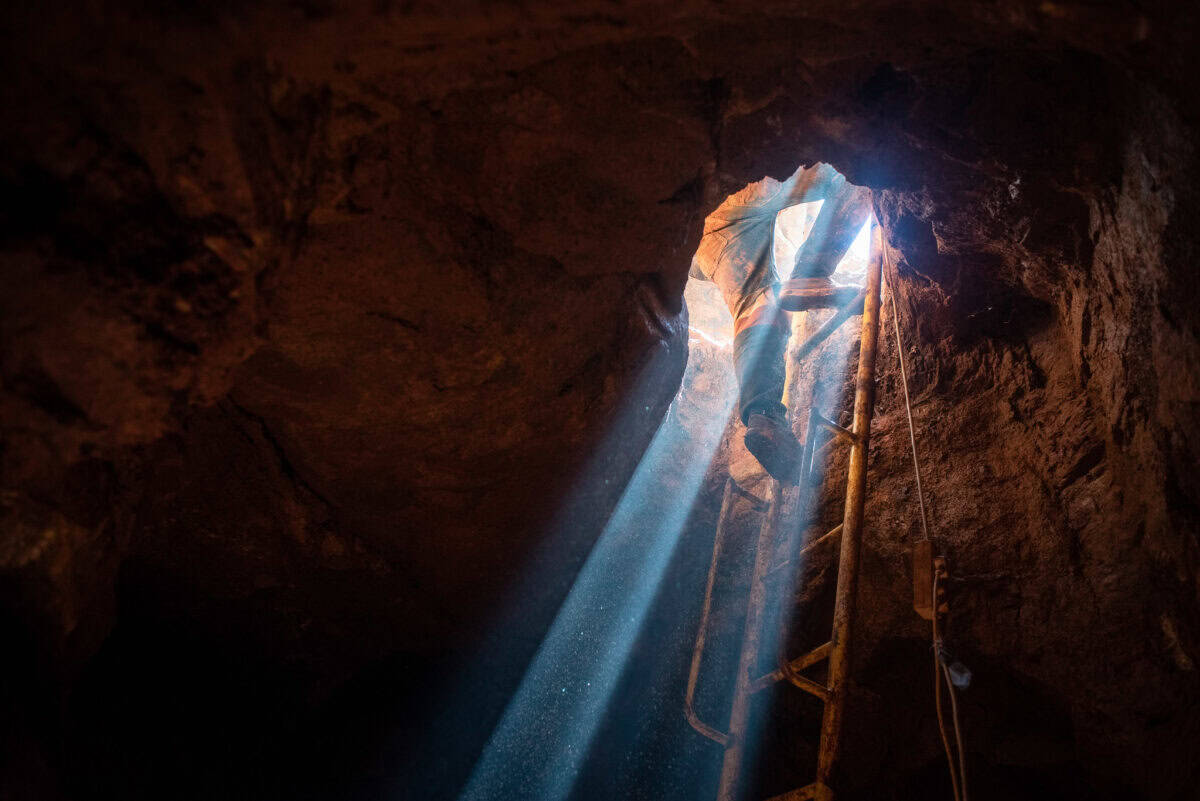 Body of illegal miner brought to surface at Stilfontein mine