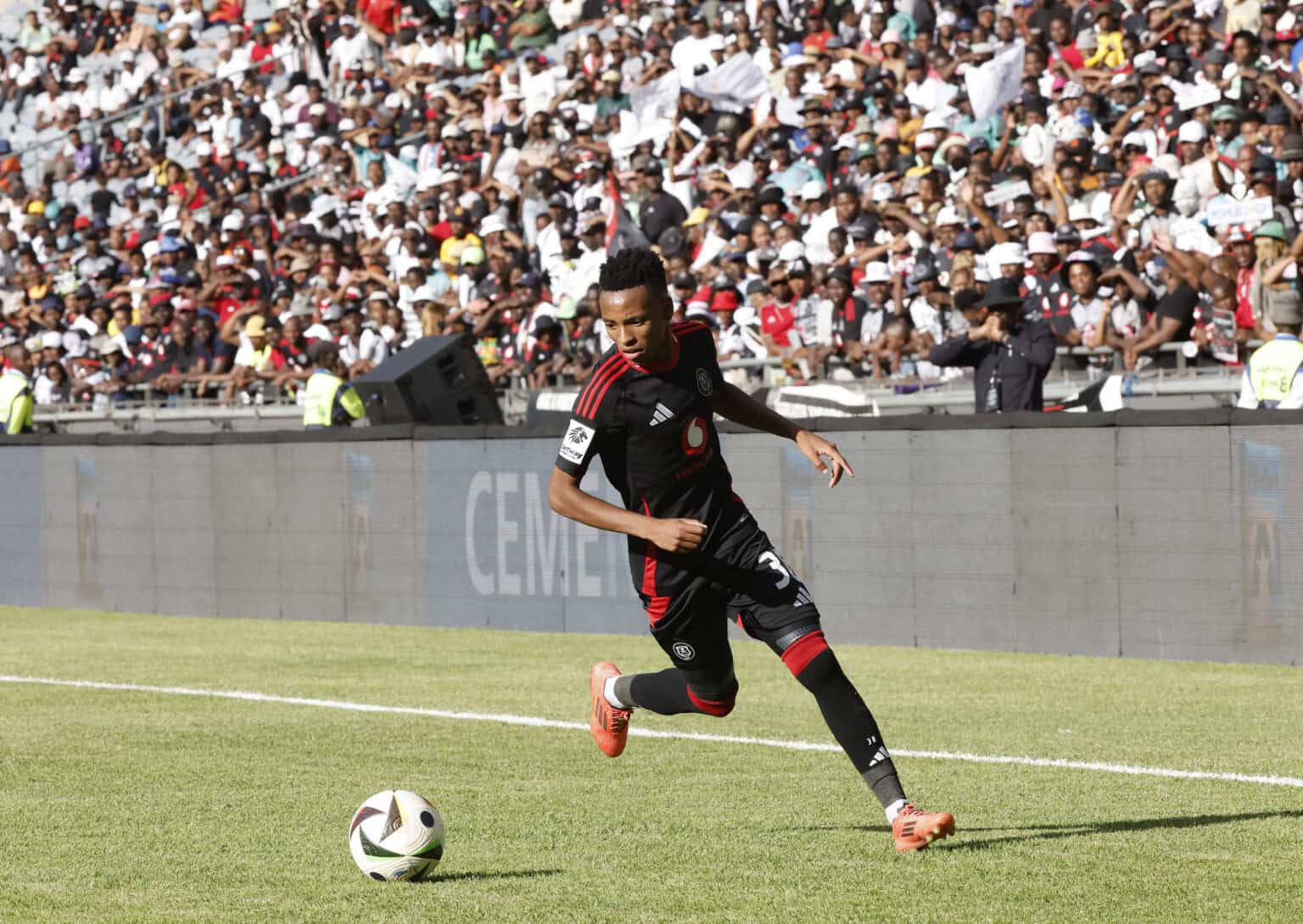 Pirates coach comments on Mofokeng to Barcelona reports