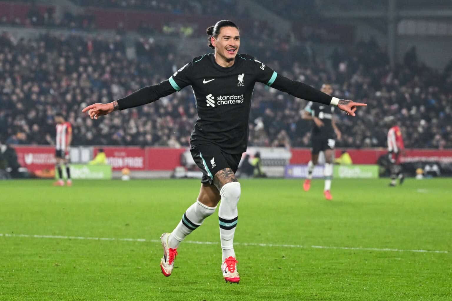 Nunez rides to Liverpool's rescue, Arsenal held by Aston Villa | The ...
