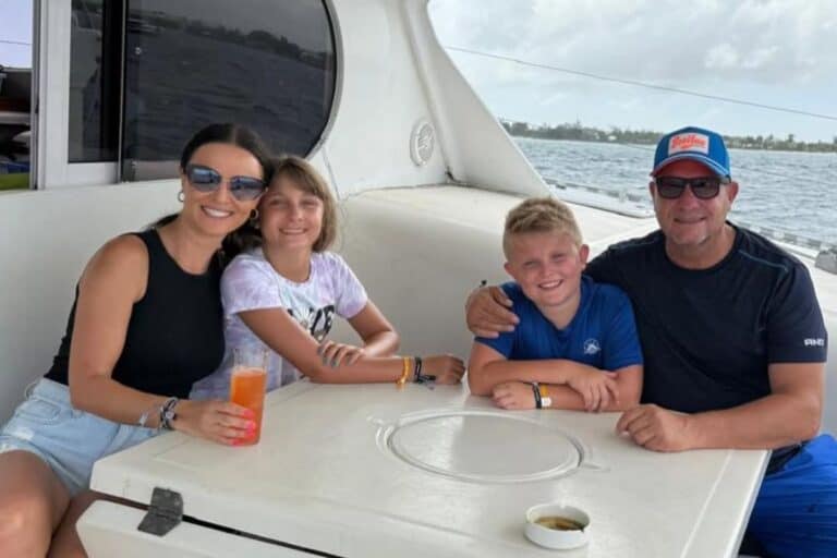 Kurt Darren hits two birds with one stone while on holiday in Mauritius ...