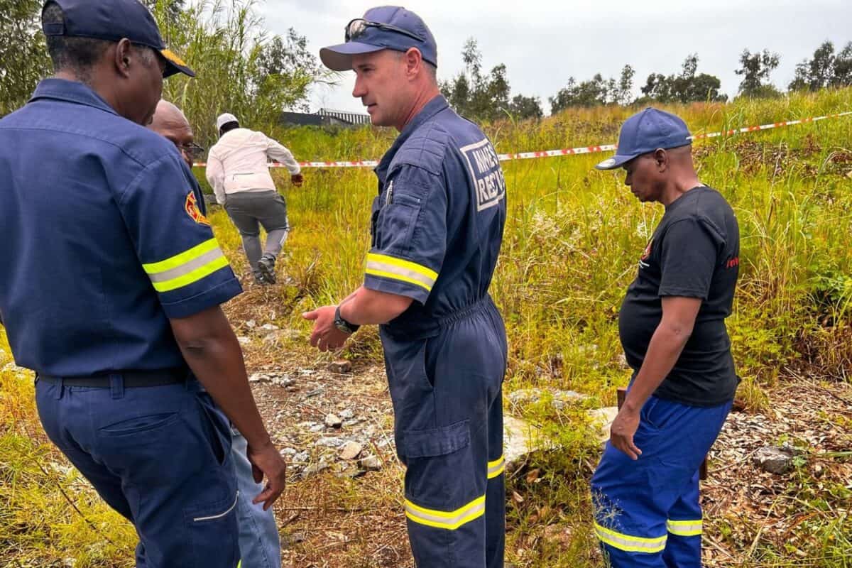 Trapped illegal miners crying for help at Roodepoort mine shaft, rescue ...