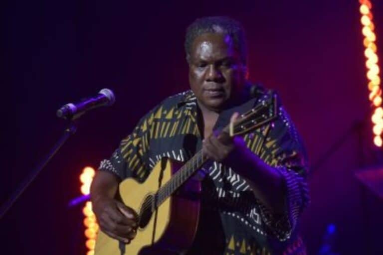 Vusi Mahlasela makes it to Thabang Tabane’s memorial service despite a ...