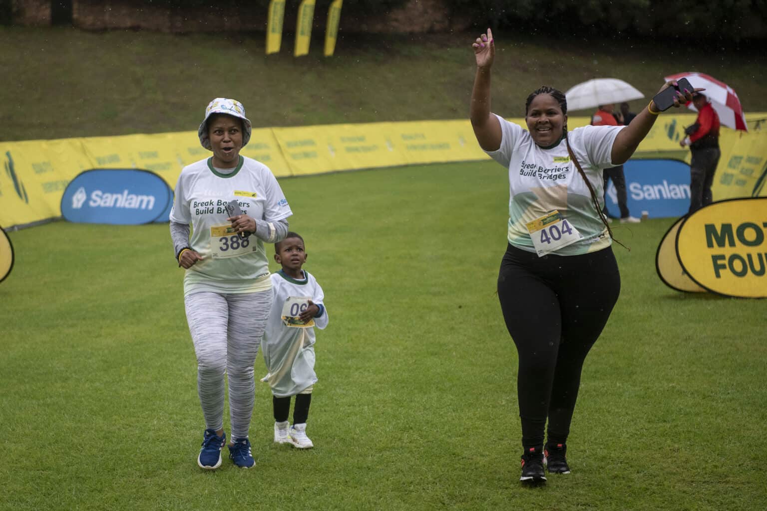 PICTURES: Runners brave Joburg rain to run for gender equality | The ...