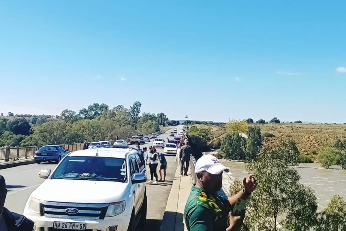 Residents concerned as Vaal Dam opens 10th sluice gate