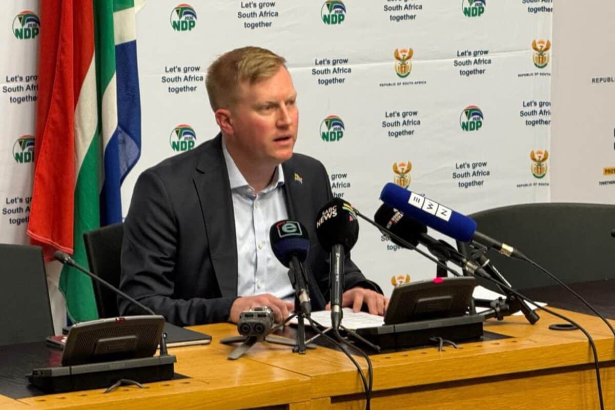 Macpherson not deterred by 'death threats' over R800m oxygen tender