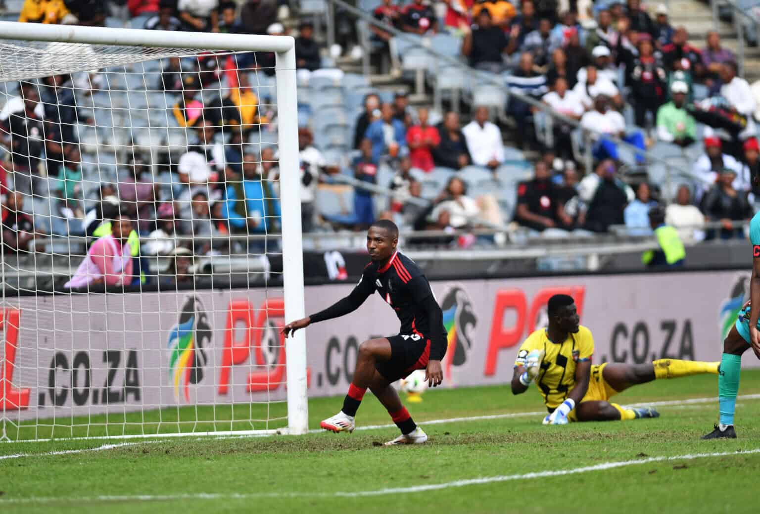 Galaxy steal a point against Pirates in Orlando