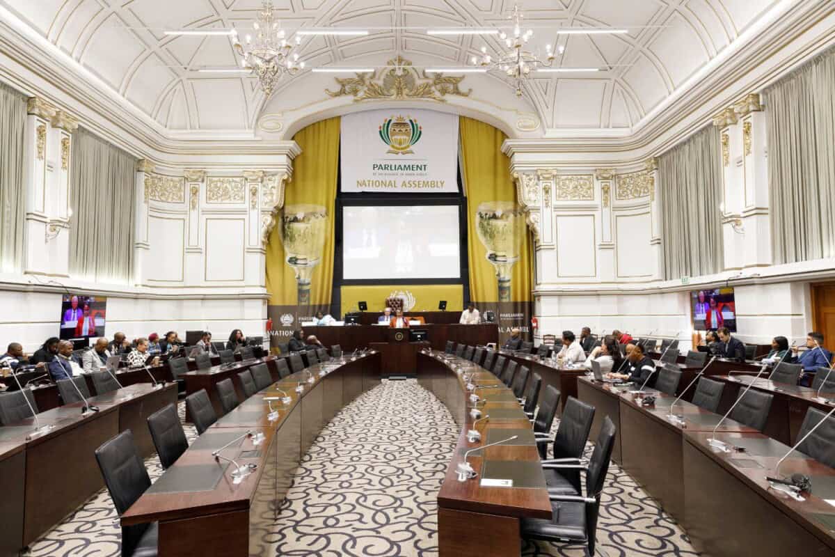 FF Plus defends Afrikaner-only enclaves Orania and Kleinfontein ...