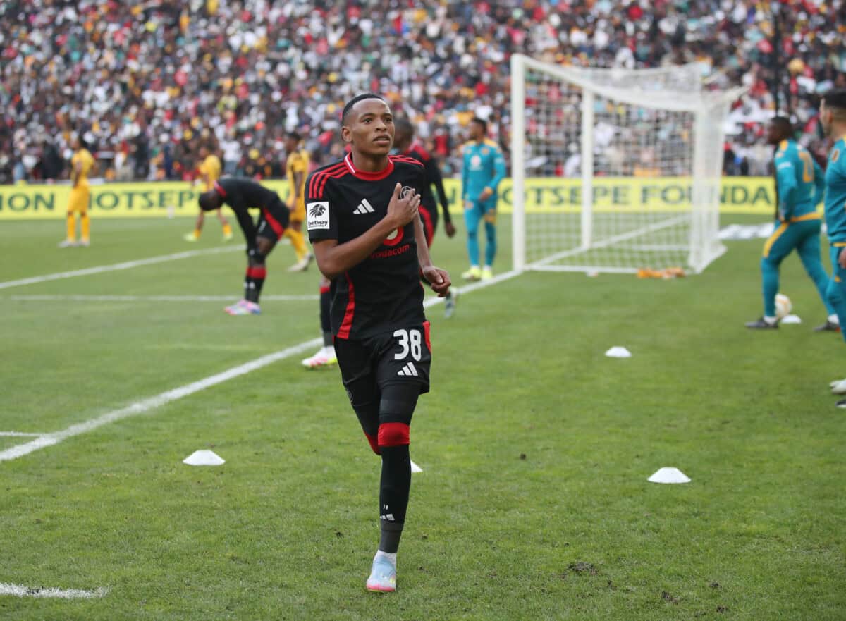 Mofokeng leads Pirates comeback against Chiefs in Soweto derby